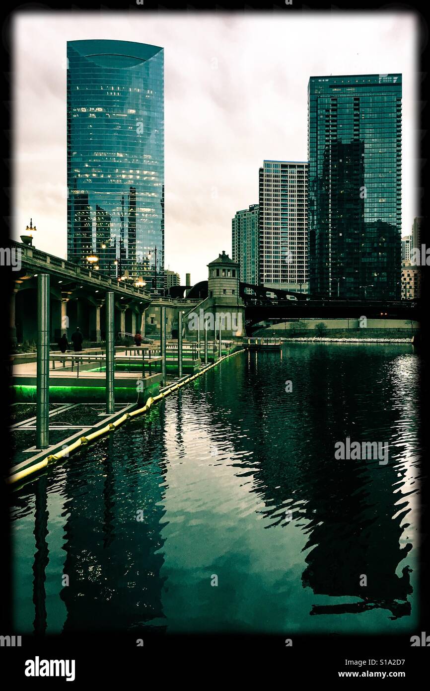 Chicago riverwalk floating gardens hi-res stock photography and images ...