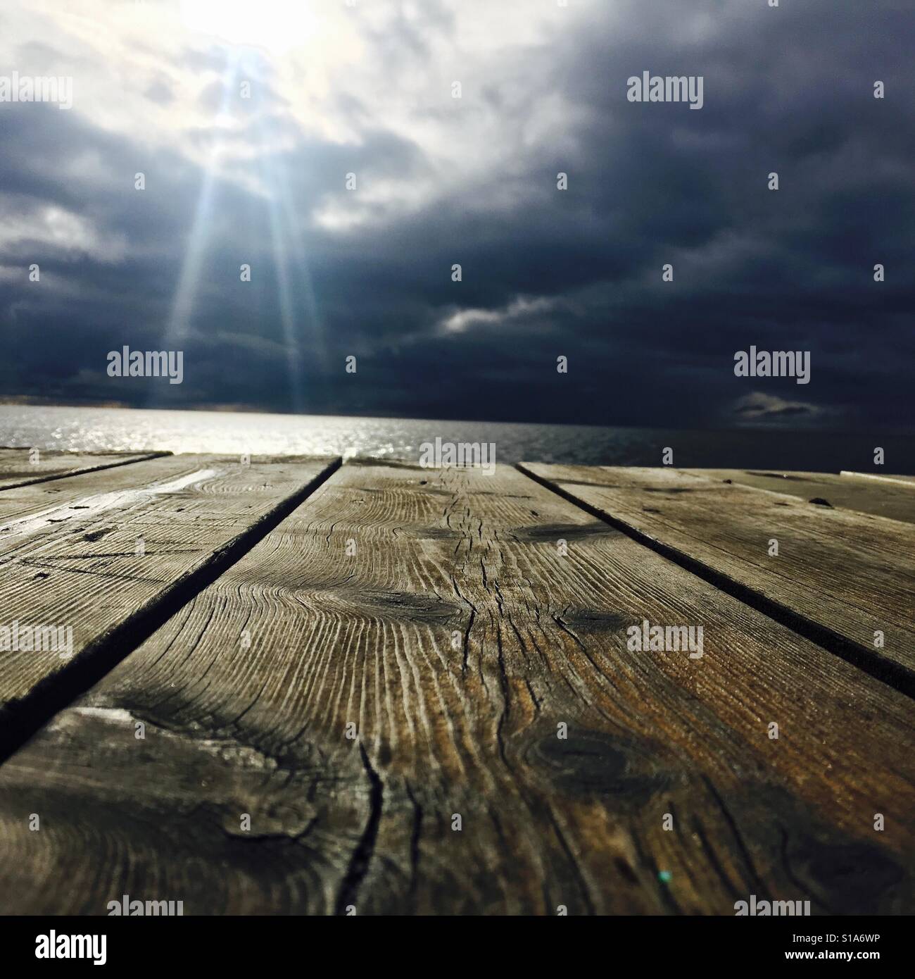 Bridge sun hi-res stock photography and images - Alamy