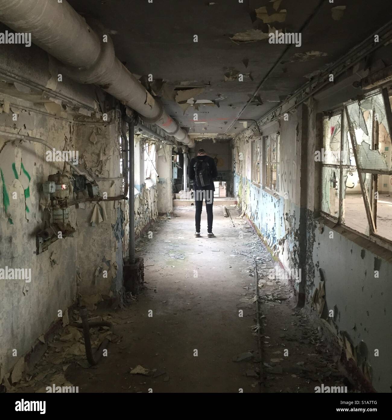 Urban exploring hi-res stock photography and images - Alamy
