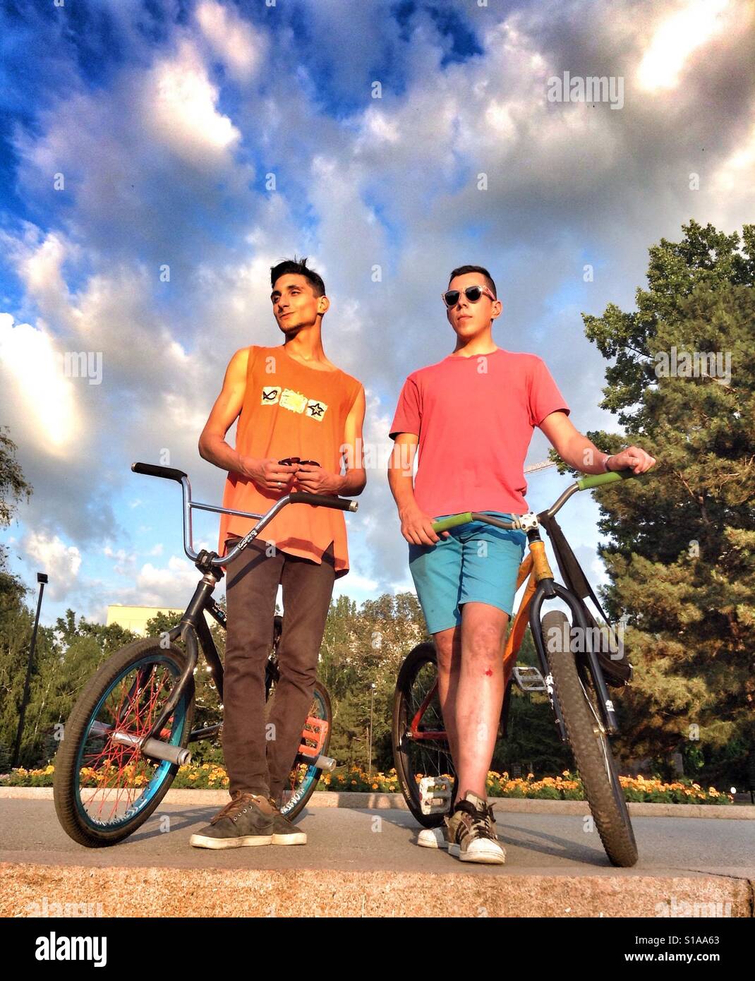 Bmx cyclists hi-res stock photography and images - Alamy