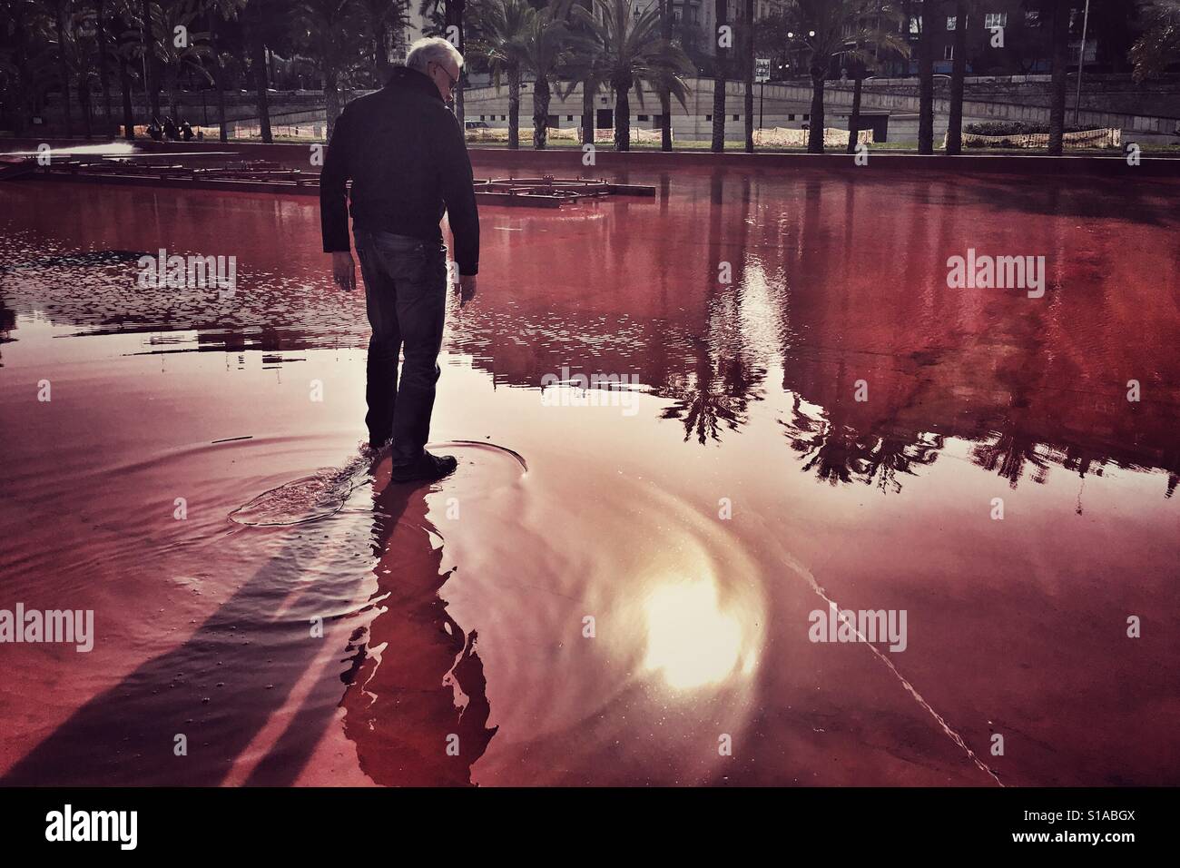 Walking for water hi-res stock photography and images - Alamy