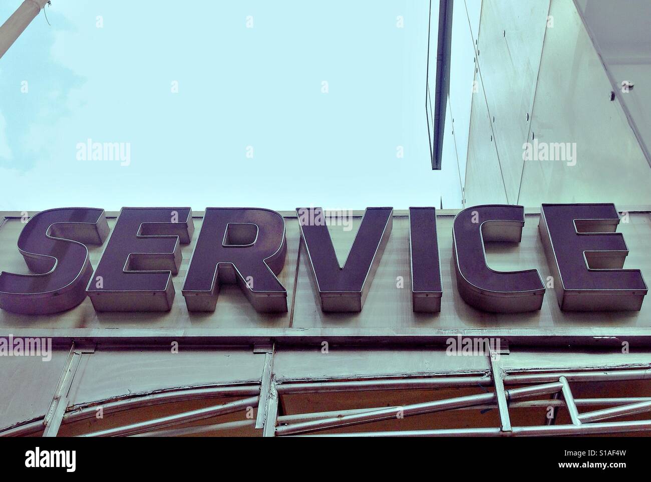 Fixing sign hi-res stock photography and images - Alamy