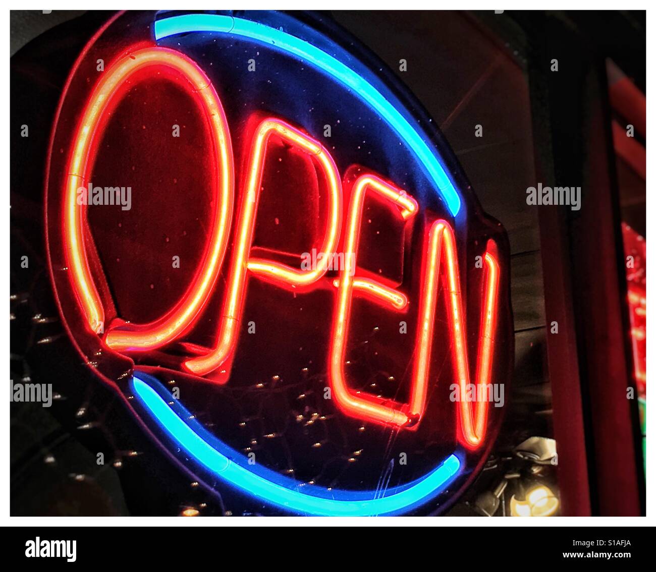 Open signs neon signs hi-res stock photography and images - Alamy