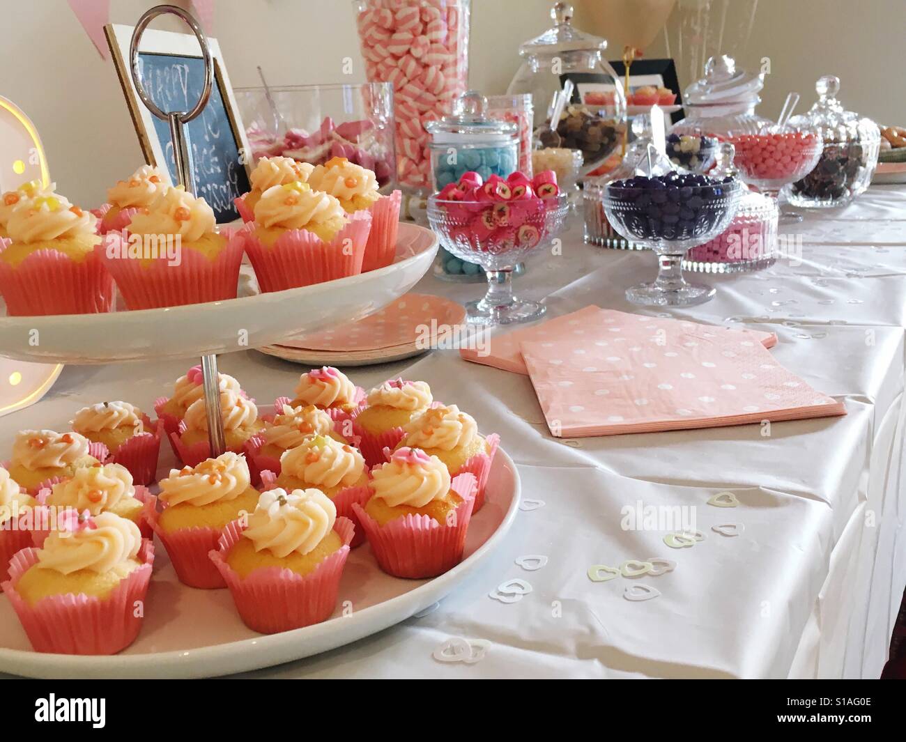 Candy buffet hi-res stock photography and images - Alamy