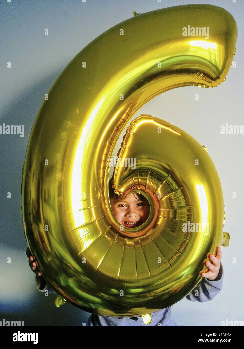 6 years old girls hi-res stock photography and images - Alamy