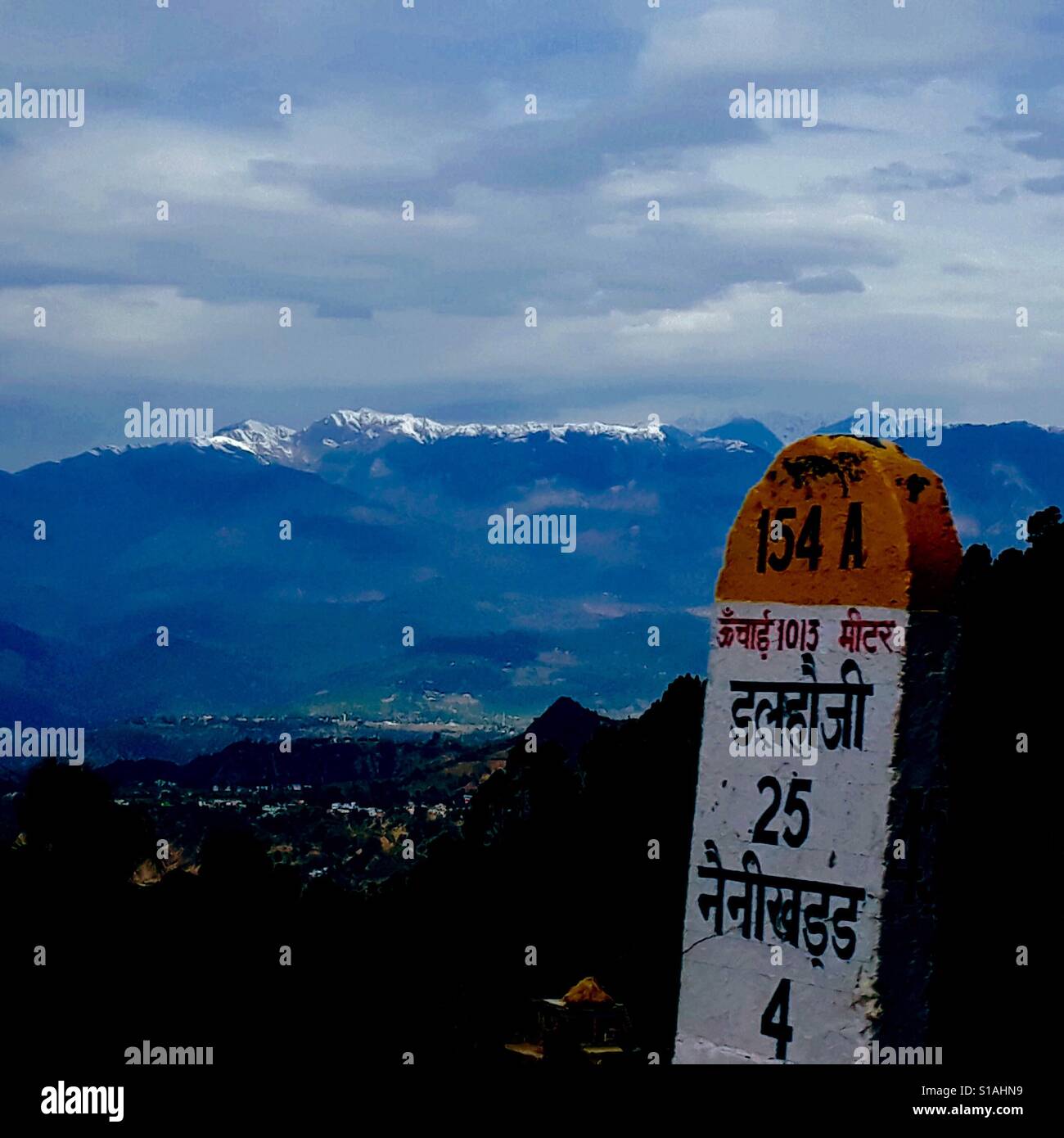 Milestone mountain hi-res stock photography and images - Alamy