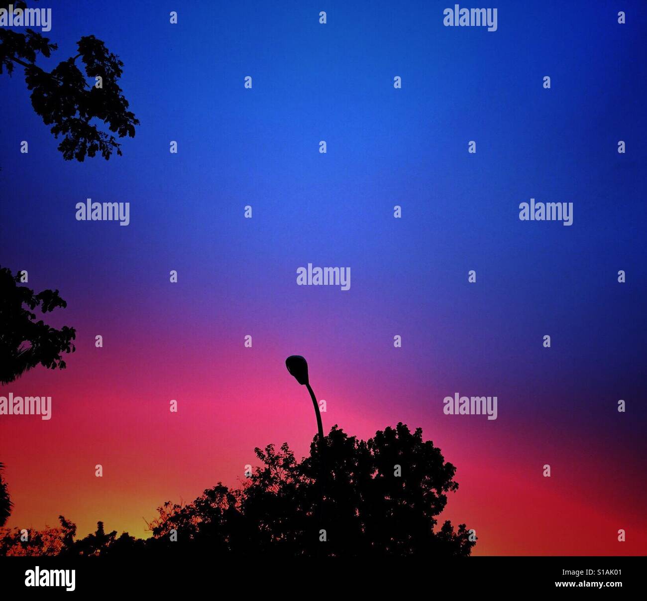 Dusk colors hi-res stock photography and images - Alamy