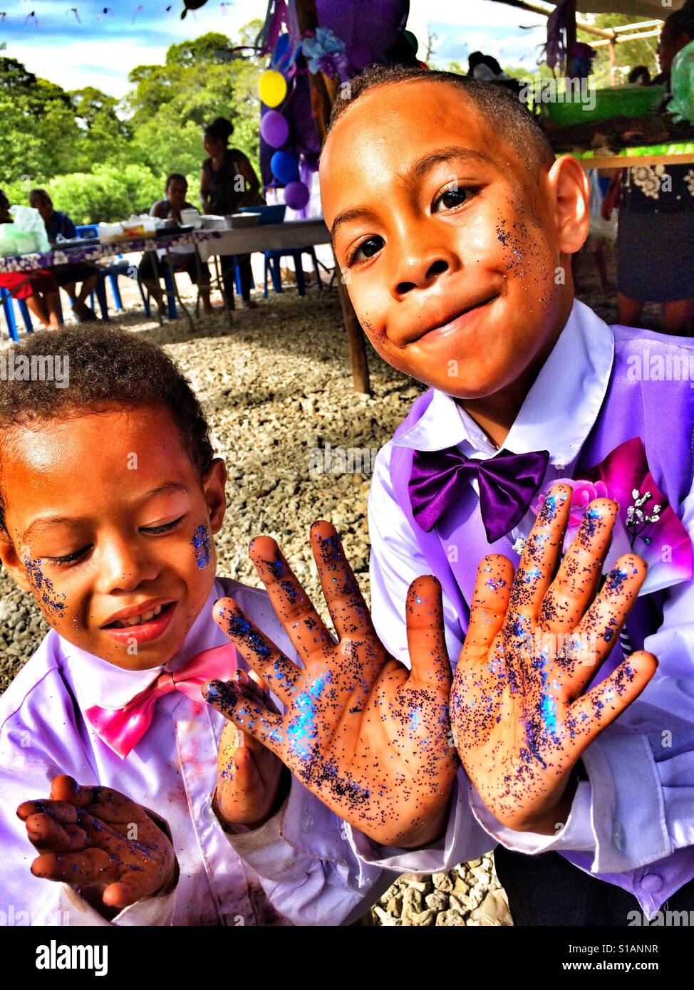 Purple glitter hi-res stock photography and images - Alamy