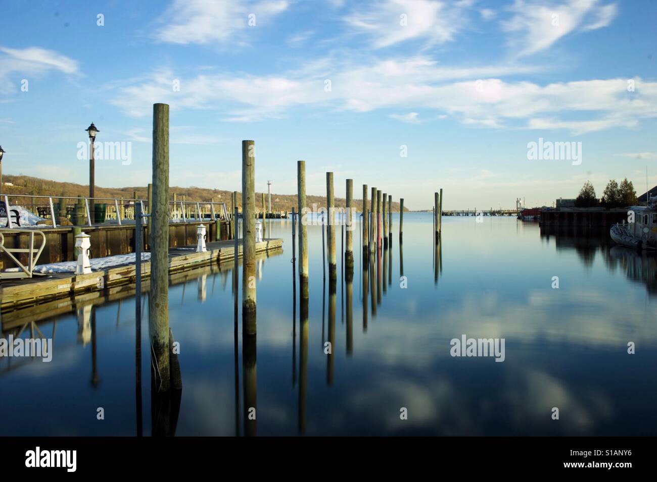 Beautiful daylight reflection hi-res stock photography and images - Alamy