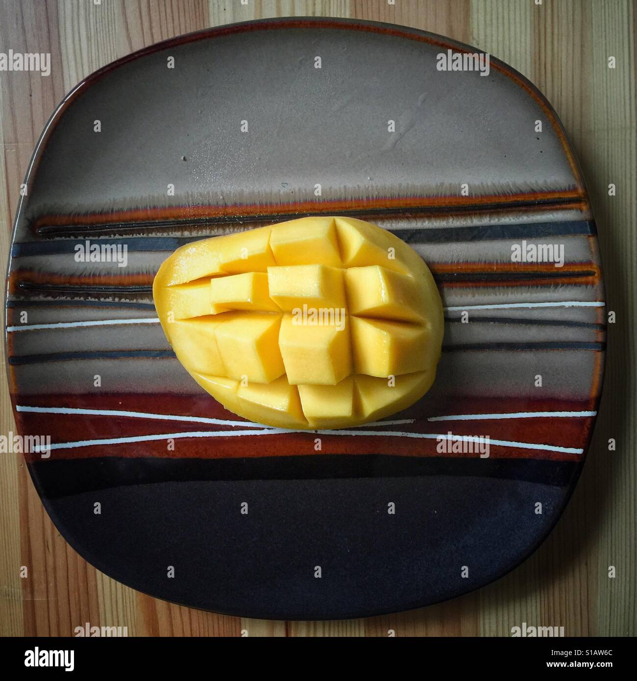 Mango cut hi-res stock photography and images - Alamy