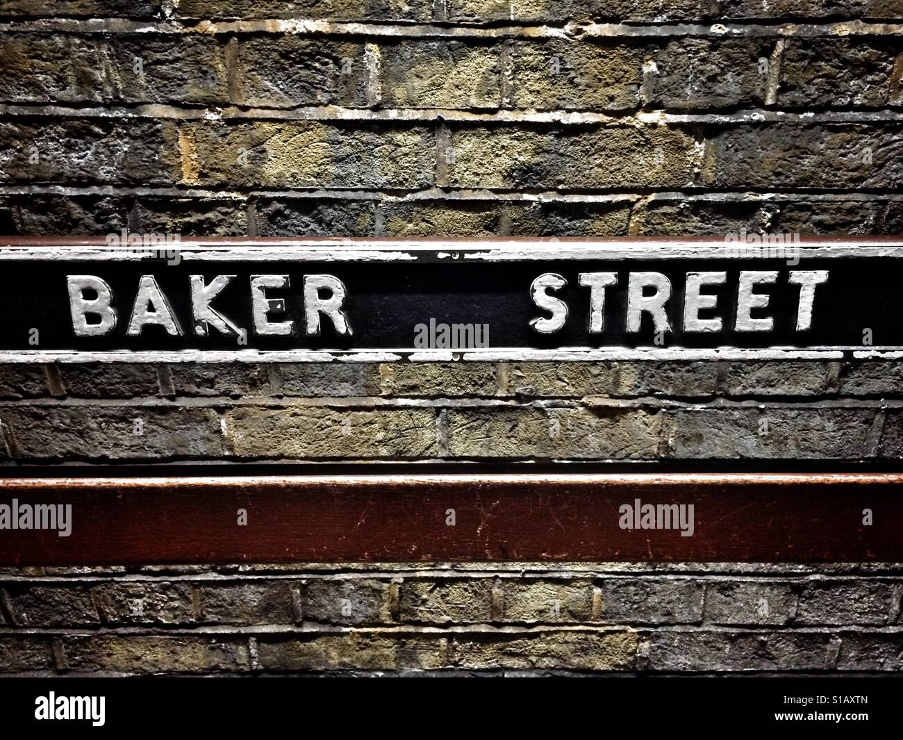 London underground baker street sign hi-res stock photography and ...