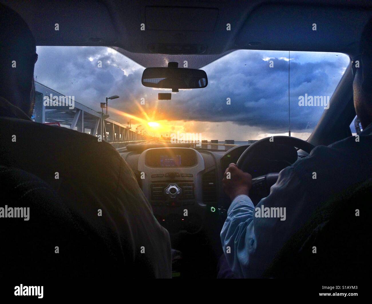 Driving into the sunset hi-res stock photography and images - Alamy