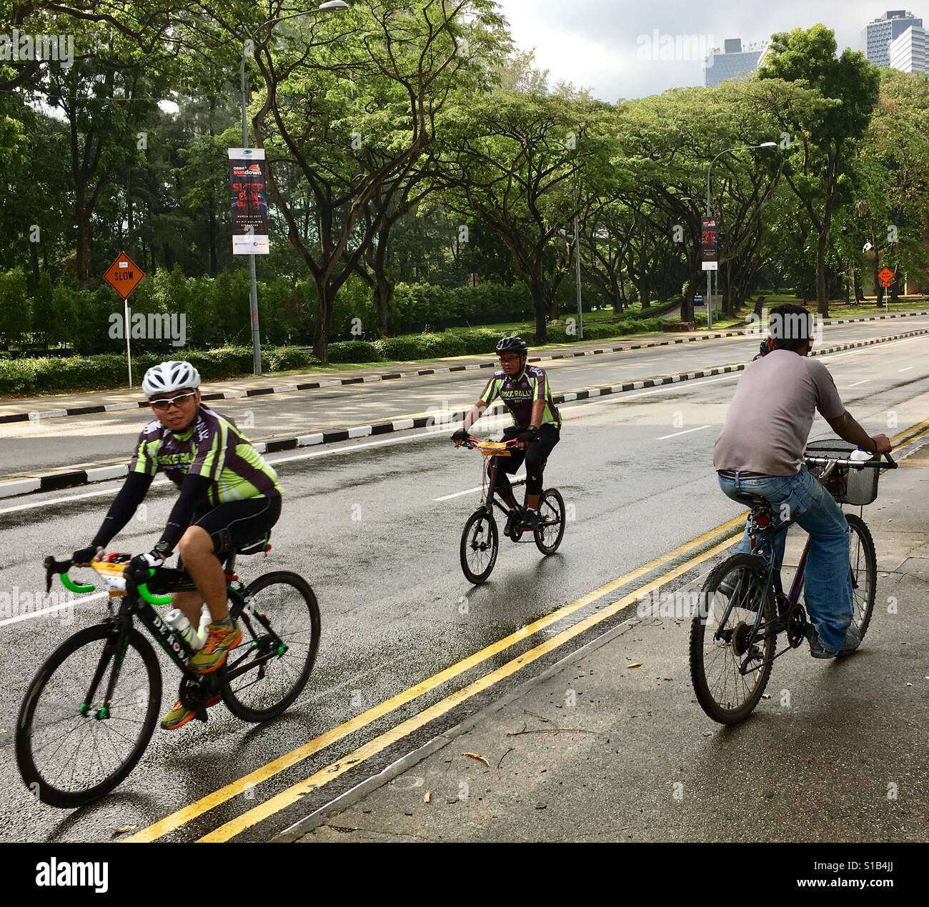 Cyclist cyclists cycling hi-res stock photography and images - Alamy