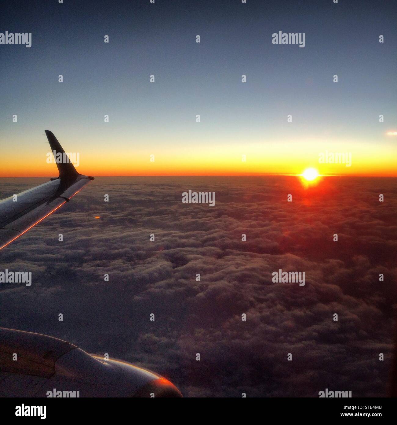 The flight home hi-res stock photography and images - Alamy