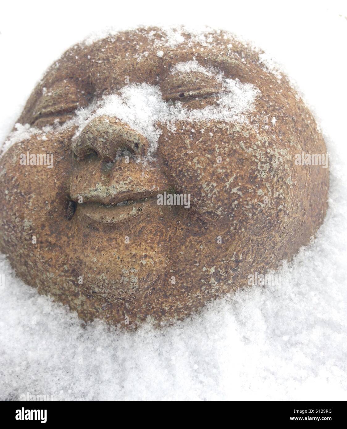 Baby sculpture snow hi-res stock photography and images - Alamy