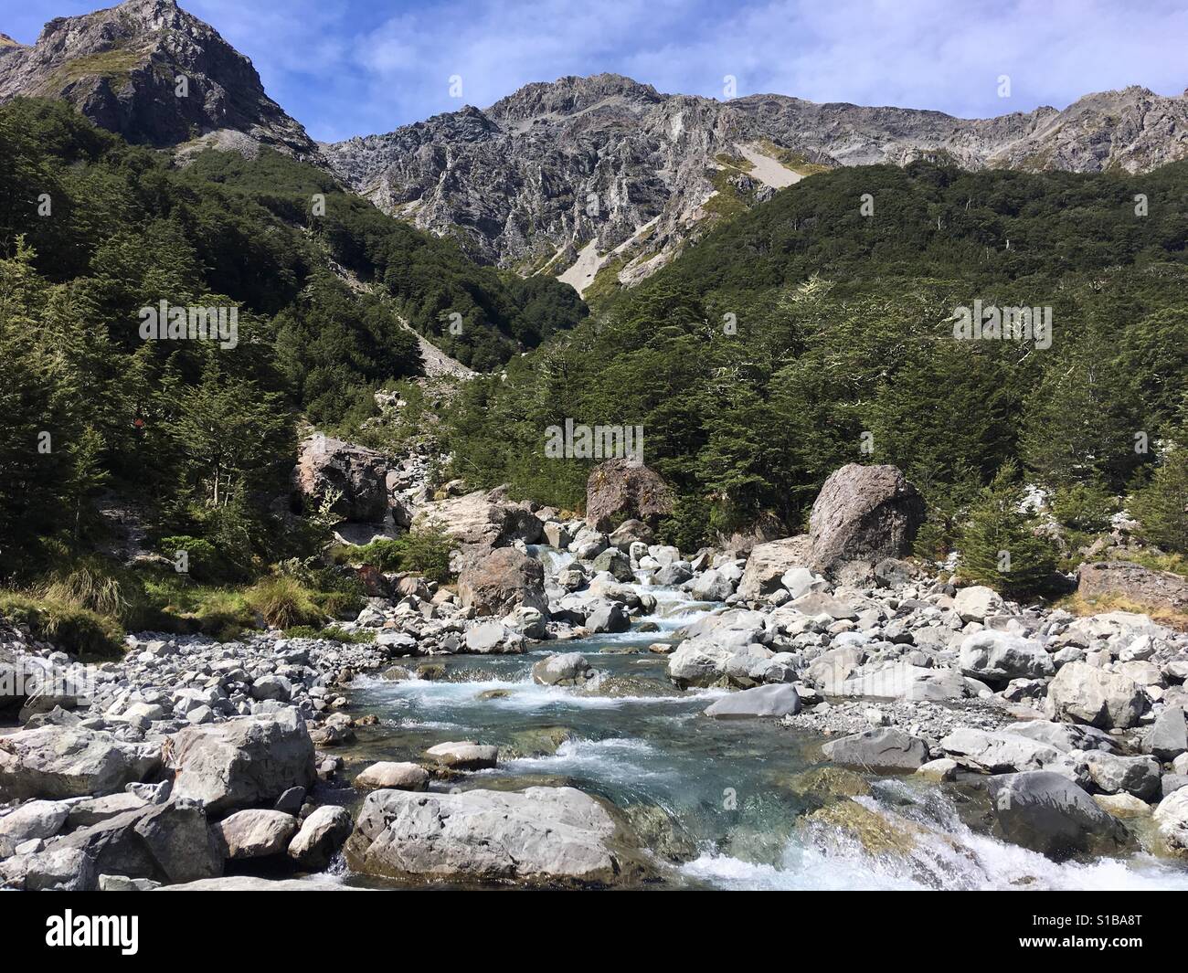 Crow pass hi-res stock photography and images - Alamy