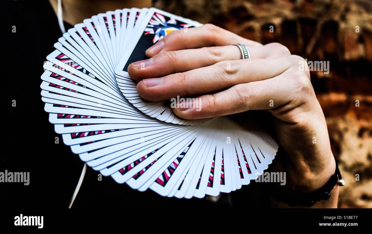 Playing card fan hi-res stock photography and images - Alamy