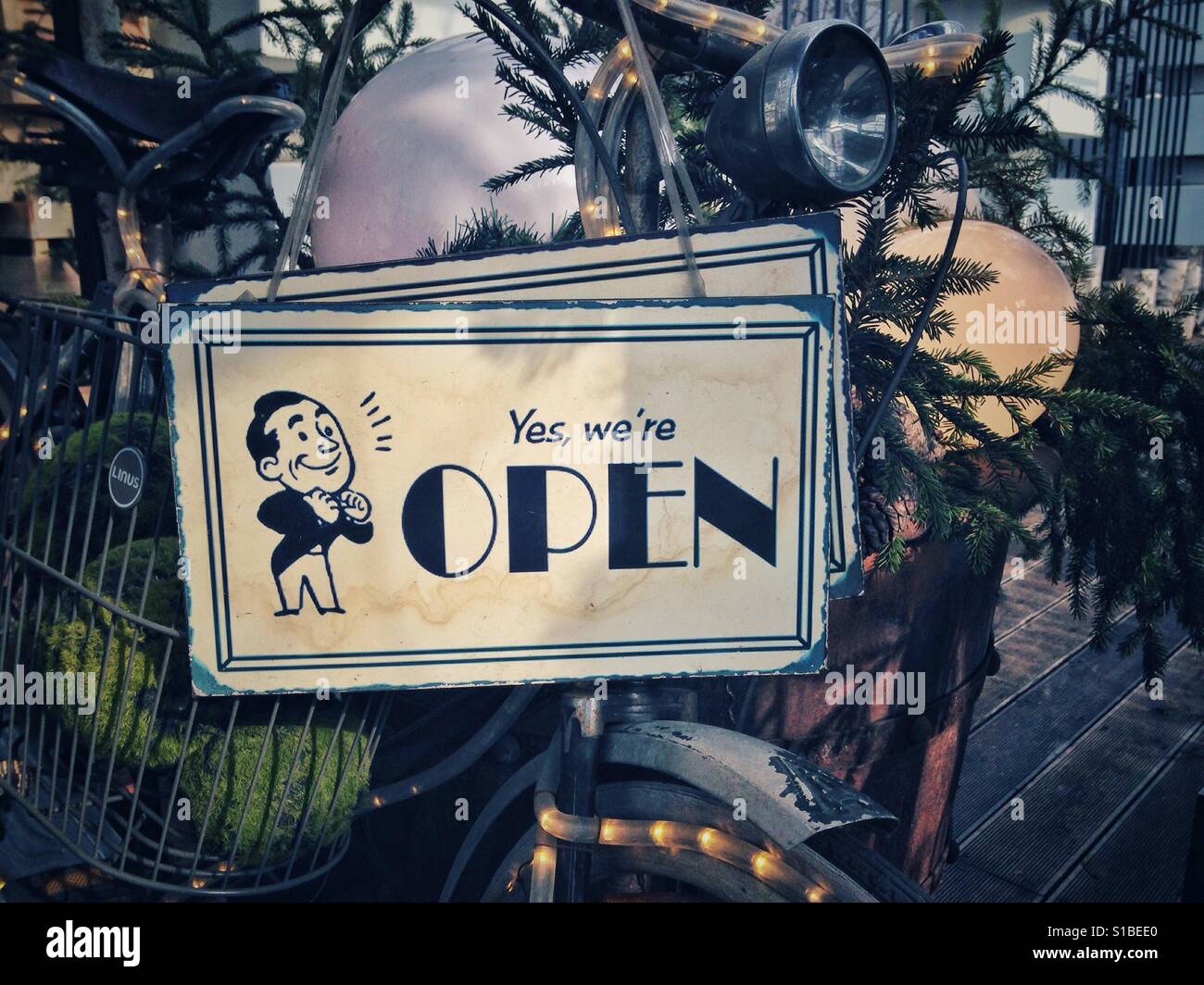Board open sign hi-res stock photography and images - Alamy