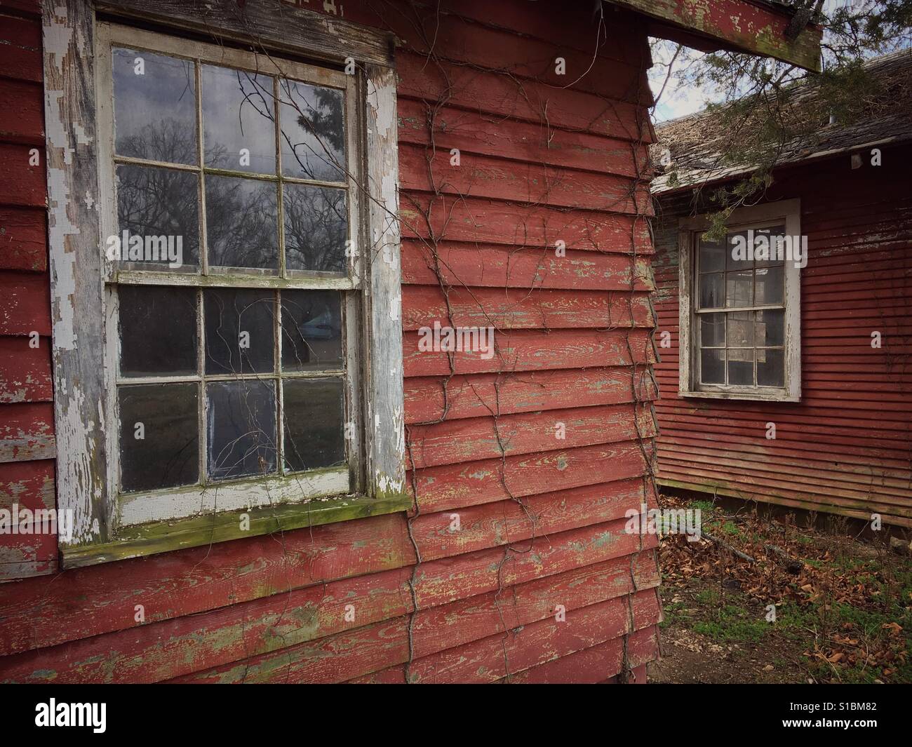 Red walls and red paint hi-res stock photography and images - Alamy