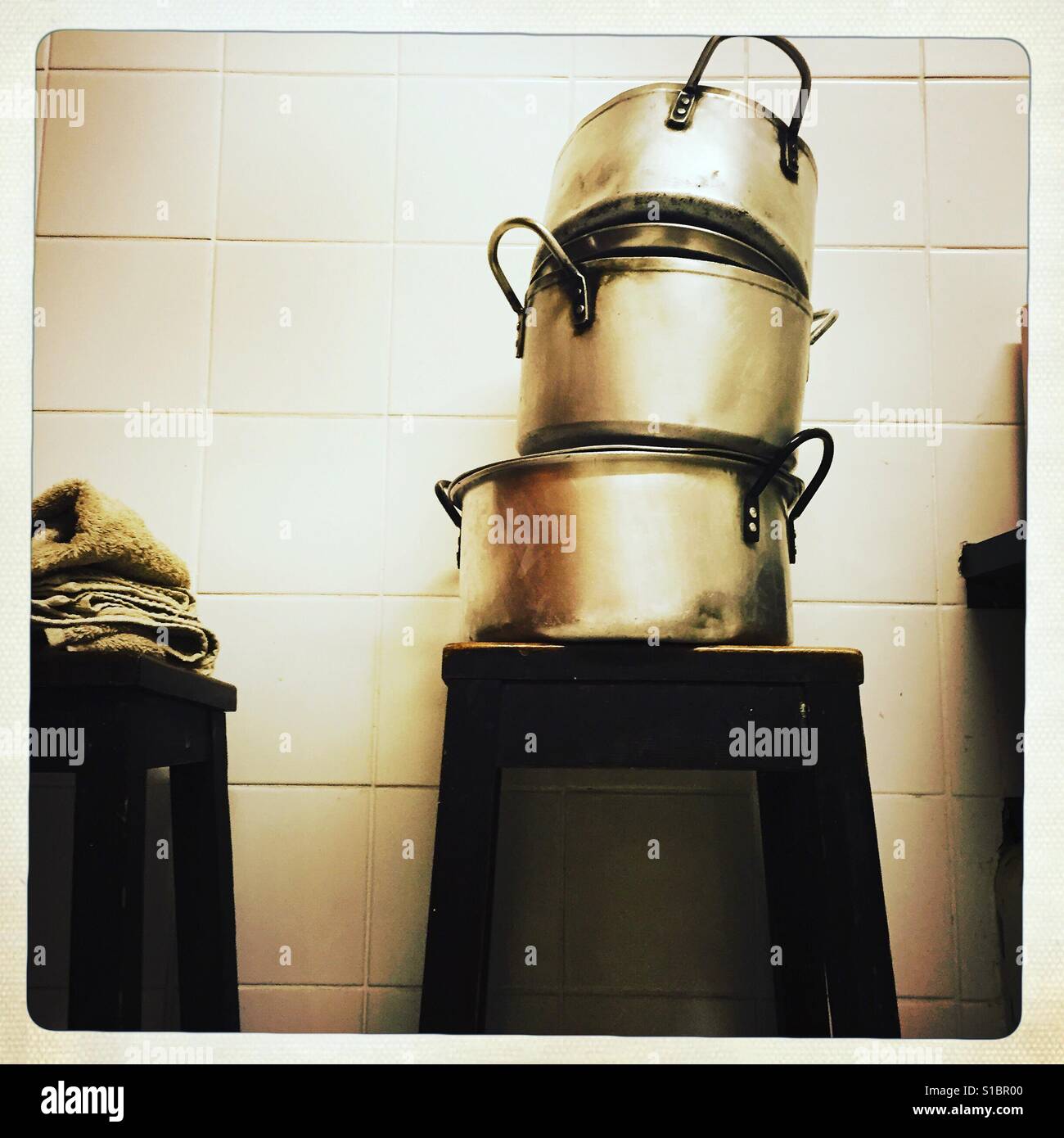 Metal pots hi-res stock photography and images - Alamy