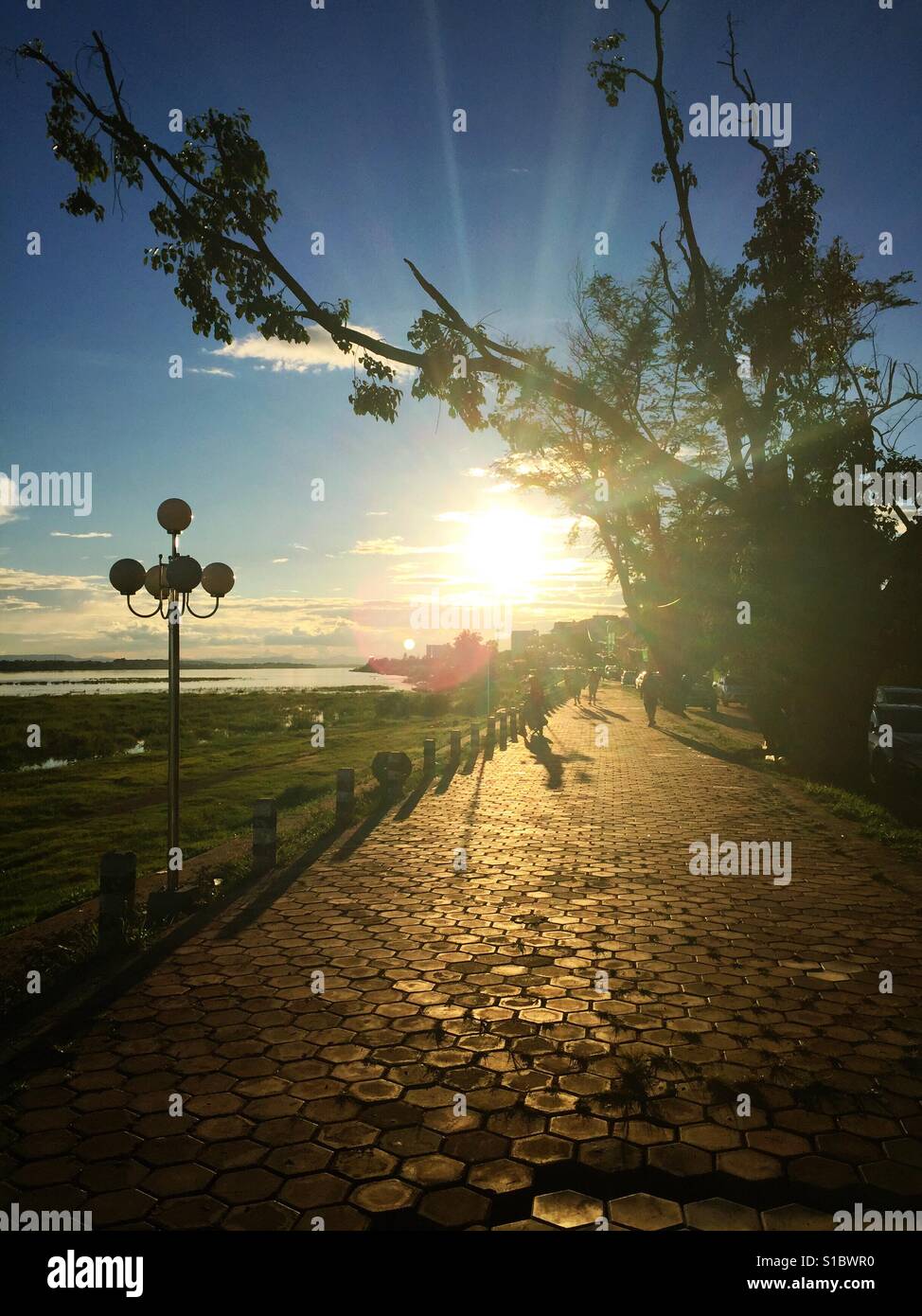 Evening walk along the river hi-res stock photography and images - Alamy