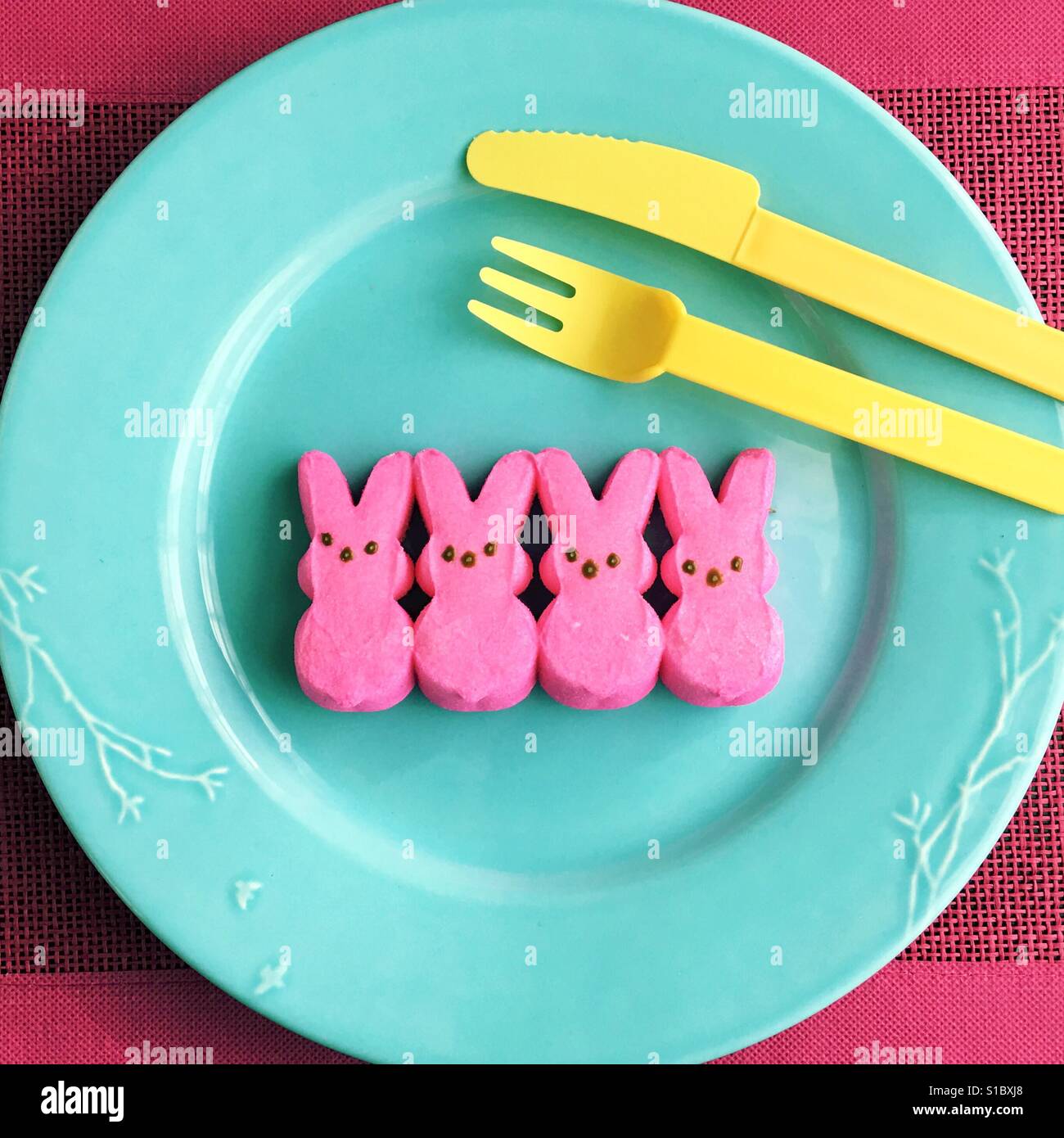 Peeps candy hi-res stock photography and images - Alamy