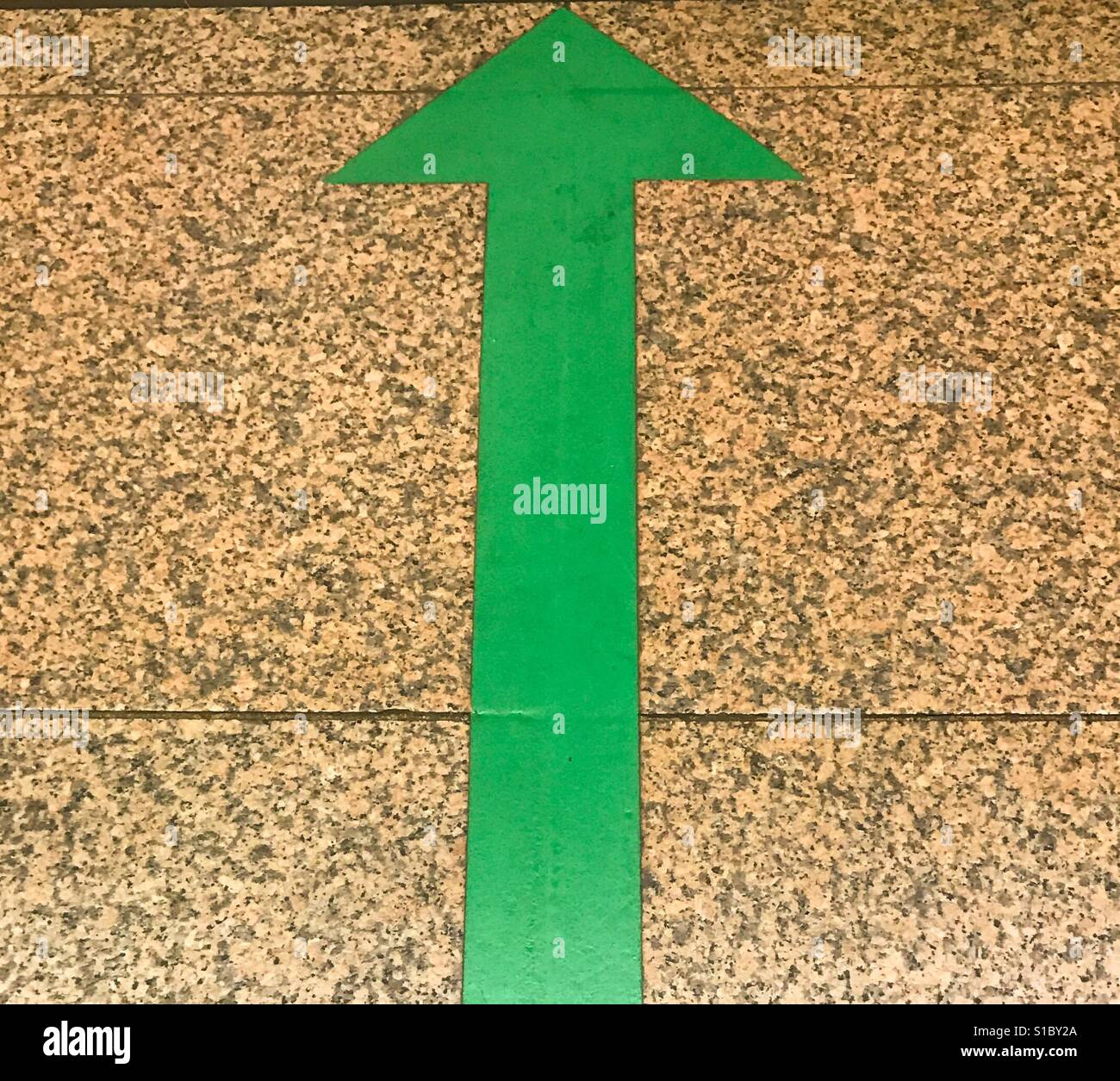 Singapore mrt arrow pointing ahead Stock Photo - Alamy
