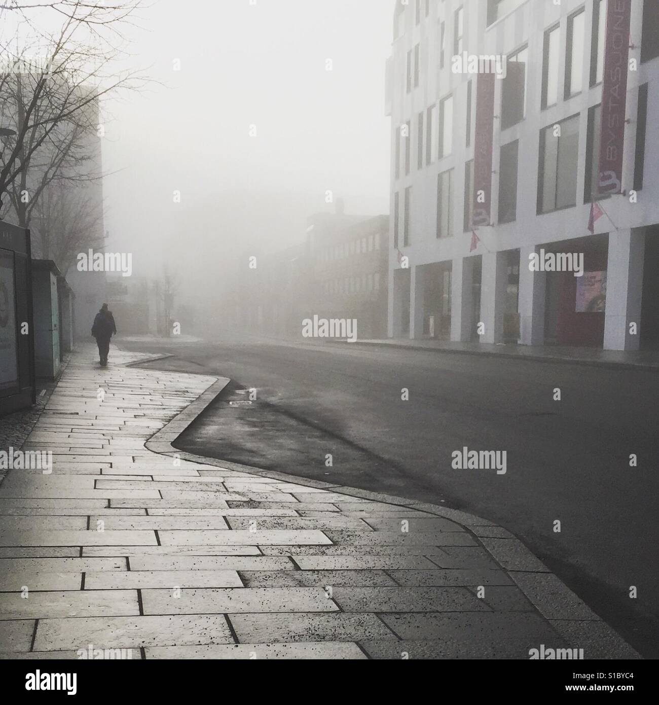 Fog city hi-res stock photography and images - Alamy