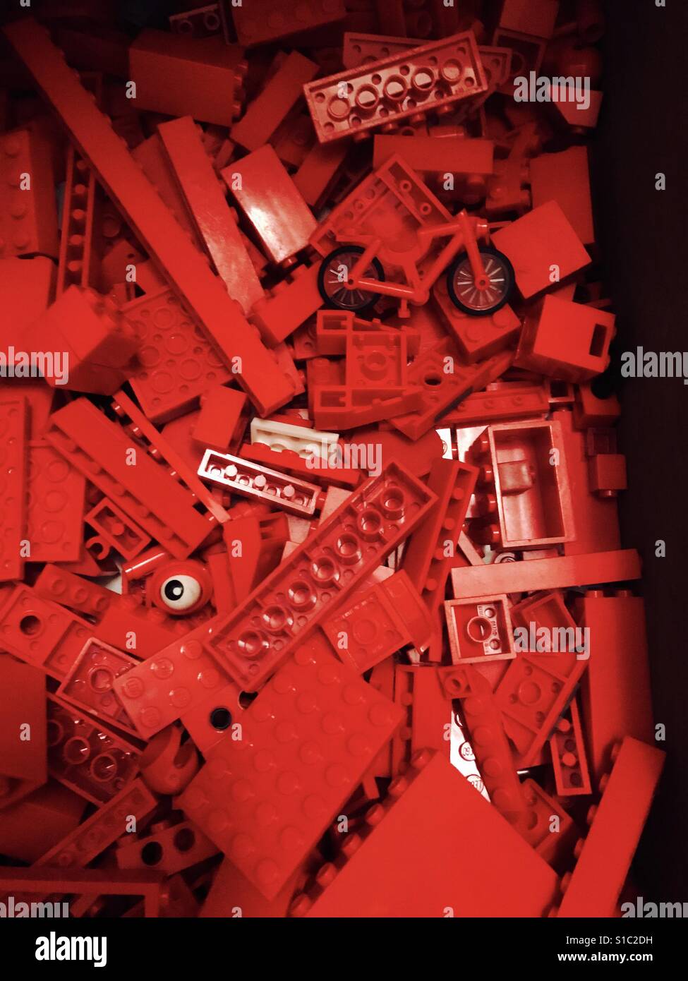 Red lego blocks hi-res stock photography and images - Alamy