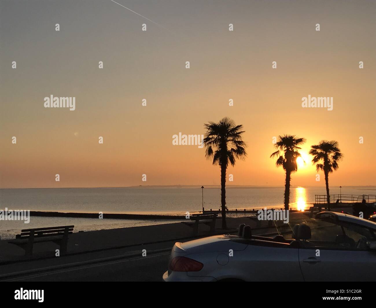 Southend beach sunset hi-res stock photography and images - Alamy