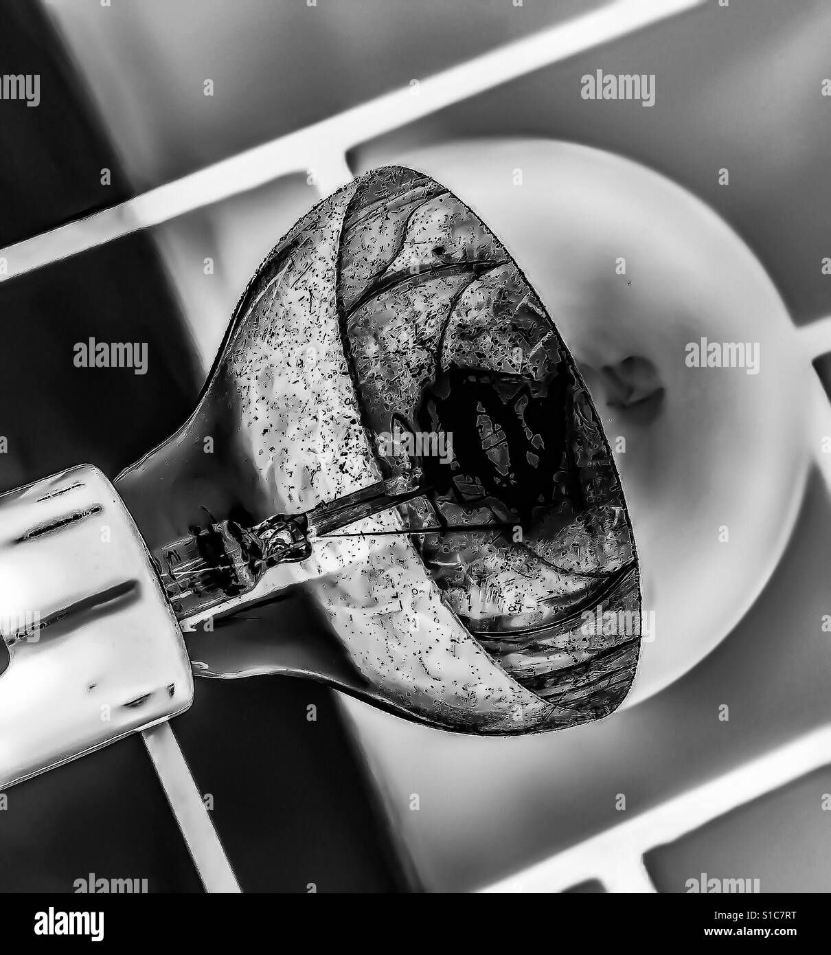 Light bulb black white hi-res stock photography and images - Alamy