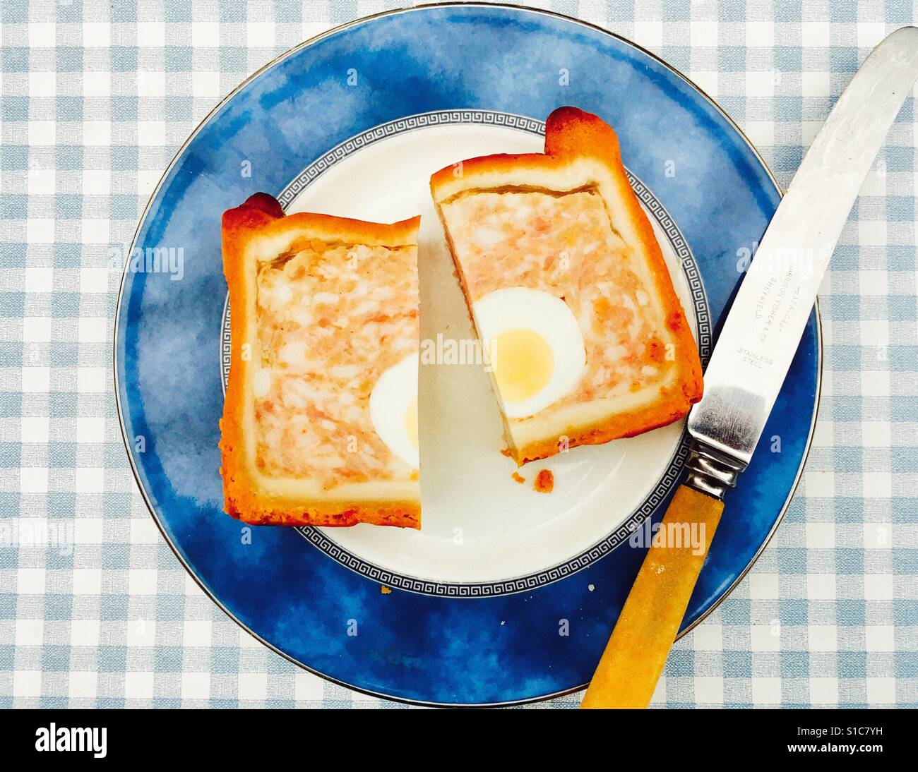 Slice of pork pie Stock Photo - Alamy