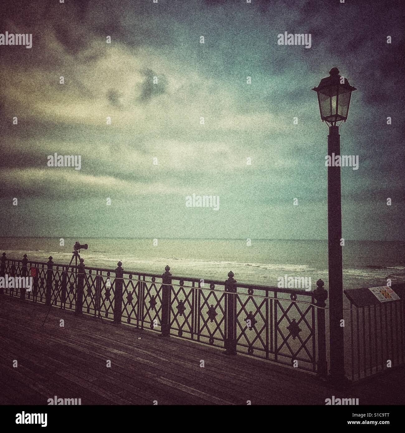 English pleasure pier hi-res stock photography and images - Alamy