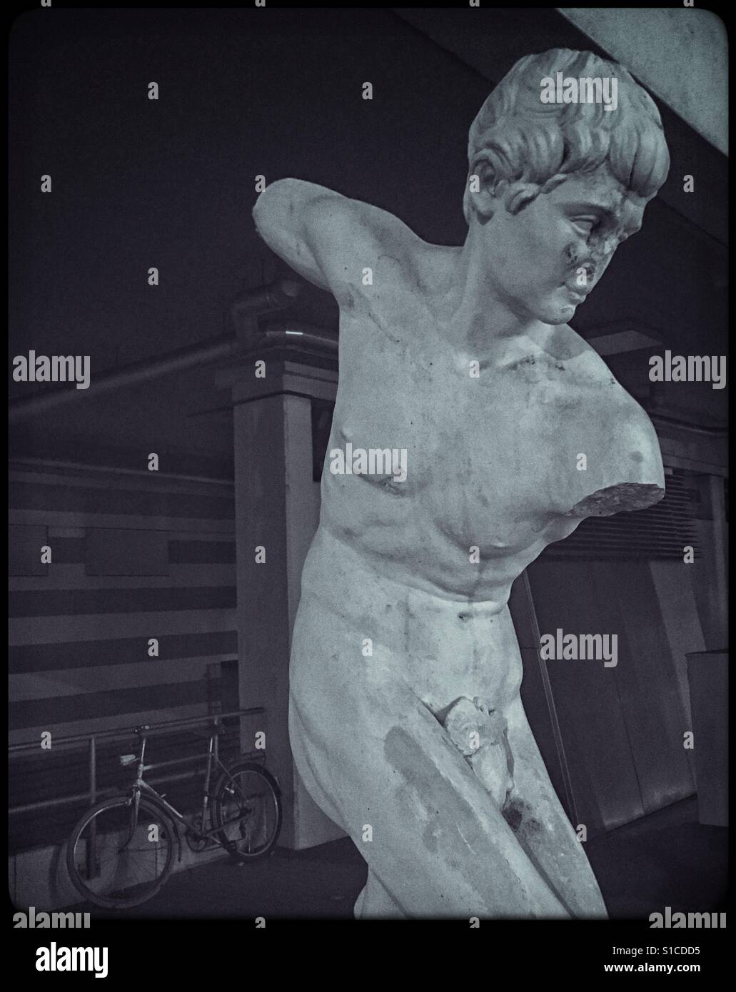 Statue Without Hands High Resolution Stock Photography and Images - Alamy