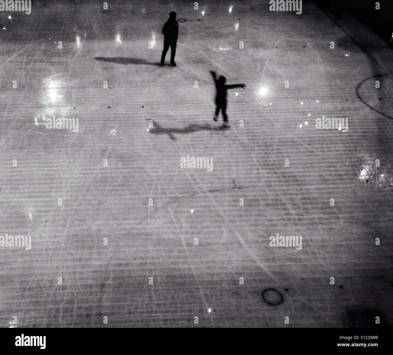Black silhouette ballerina hi-res stock photography and images - Alamy
