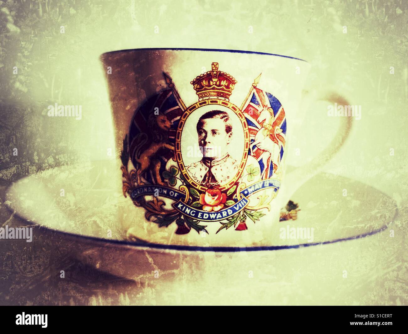 King edward viii commemorative mug hi-res stock photography and images ...