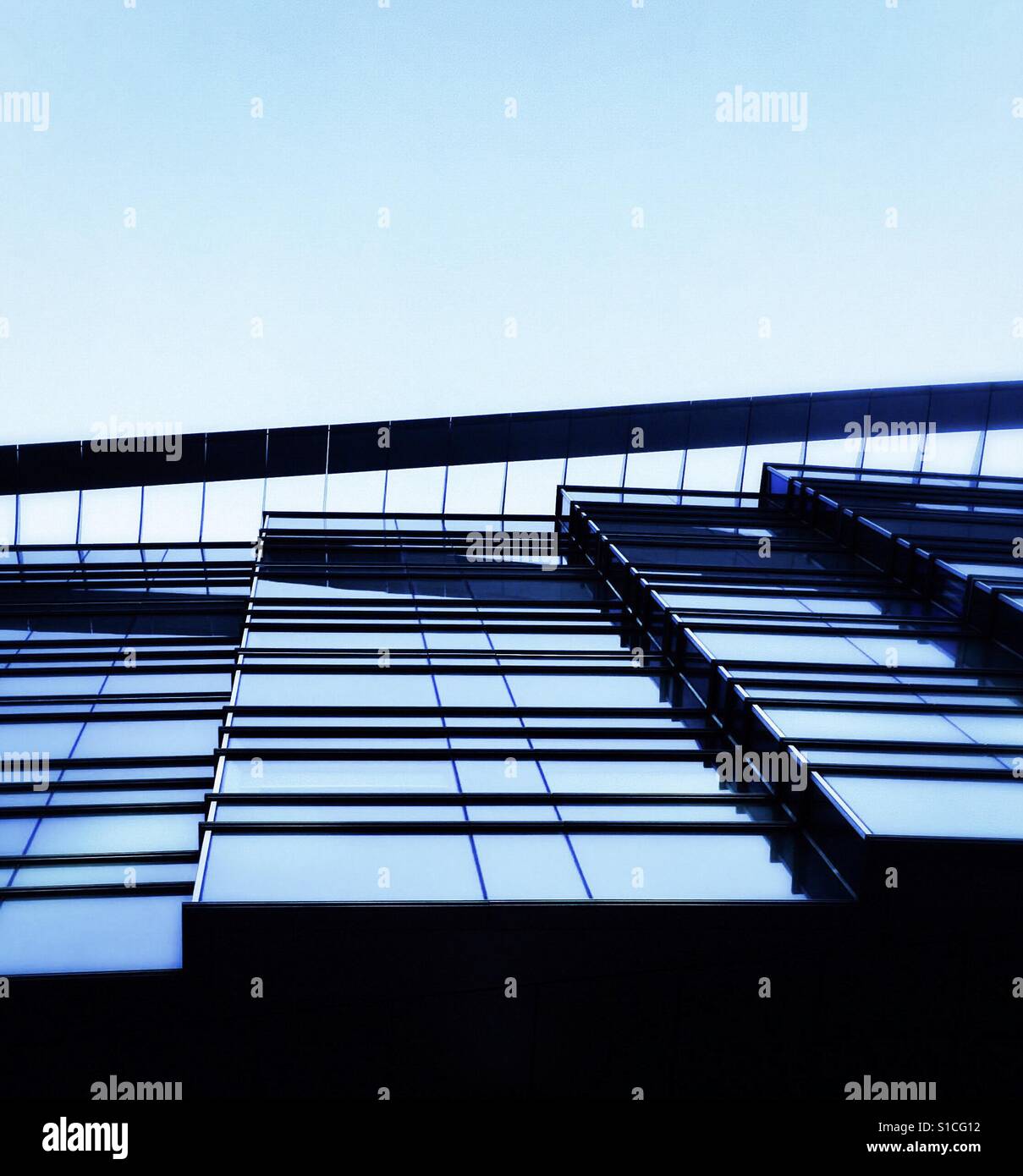 Building from below hi-res stock photography and images - Alamy