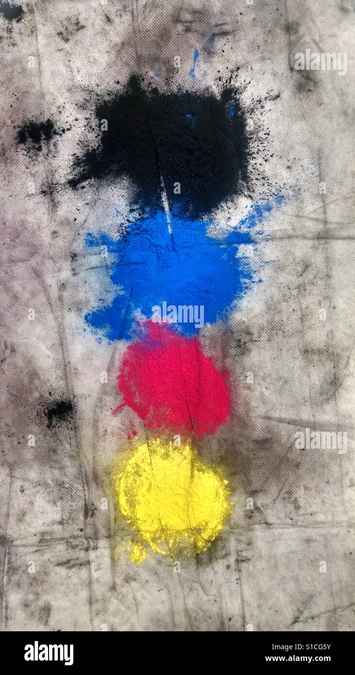 Cmyk yellow hi-res stock photography and images - Alamy