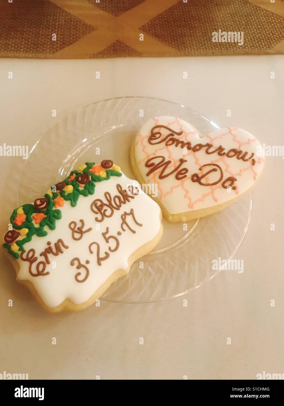 Wedding custom hi-res stock photography and images - Alamy