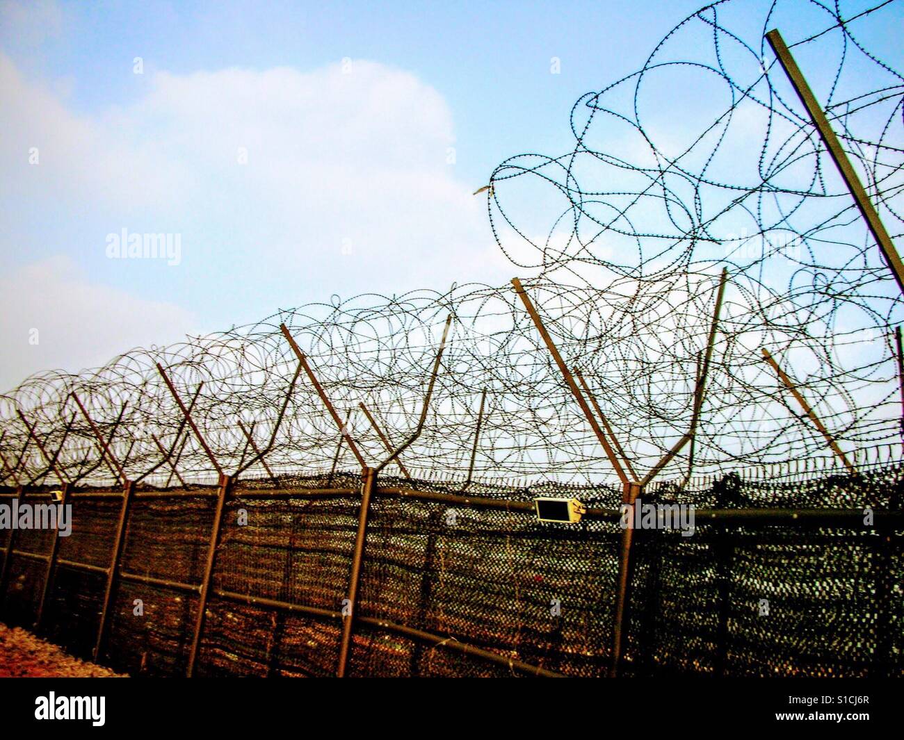 Border division hi-res stock photography and images - Alamy