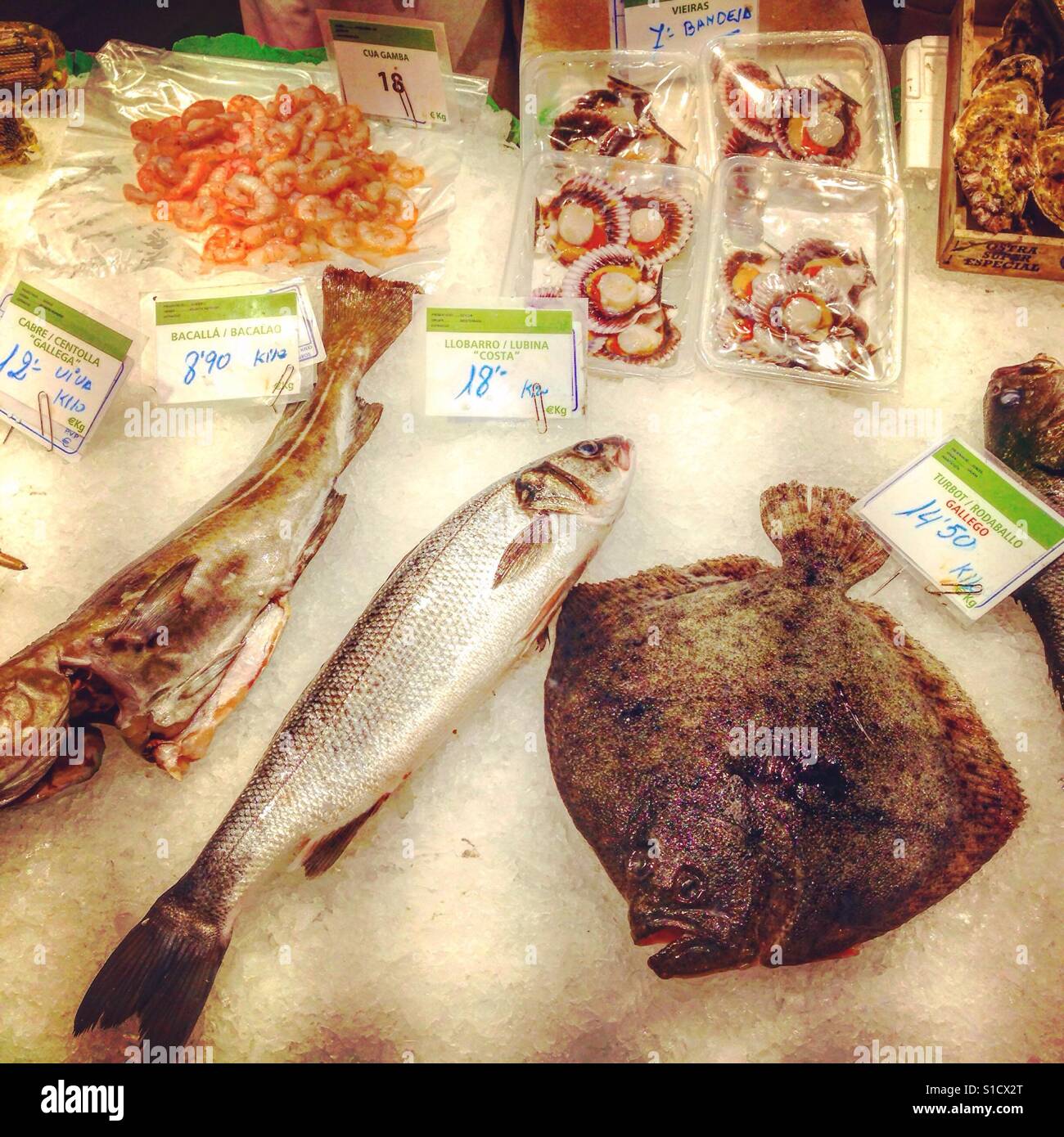 Packaged fish hi-res stock photography and images - Alamy