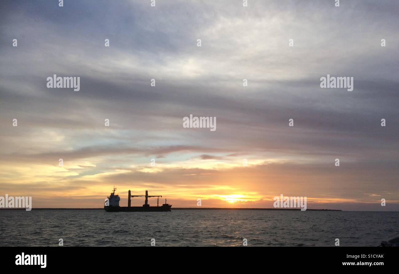 Sunset darwin nt hi-res stock photography and images - Alamy