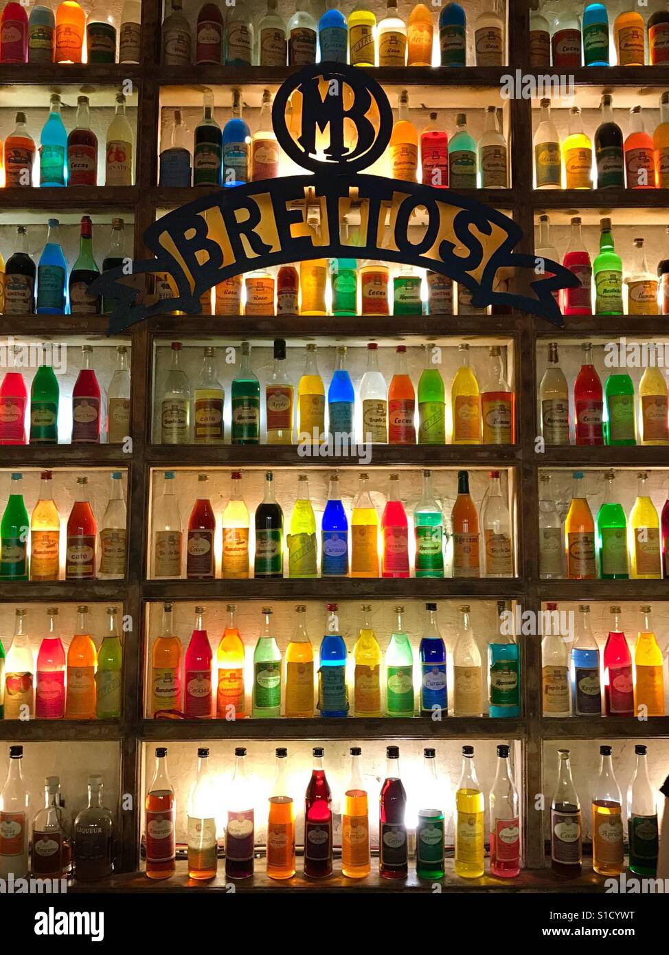 Cheers bar hi-res stock photography and images - Alamy