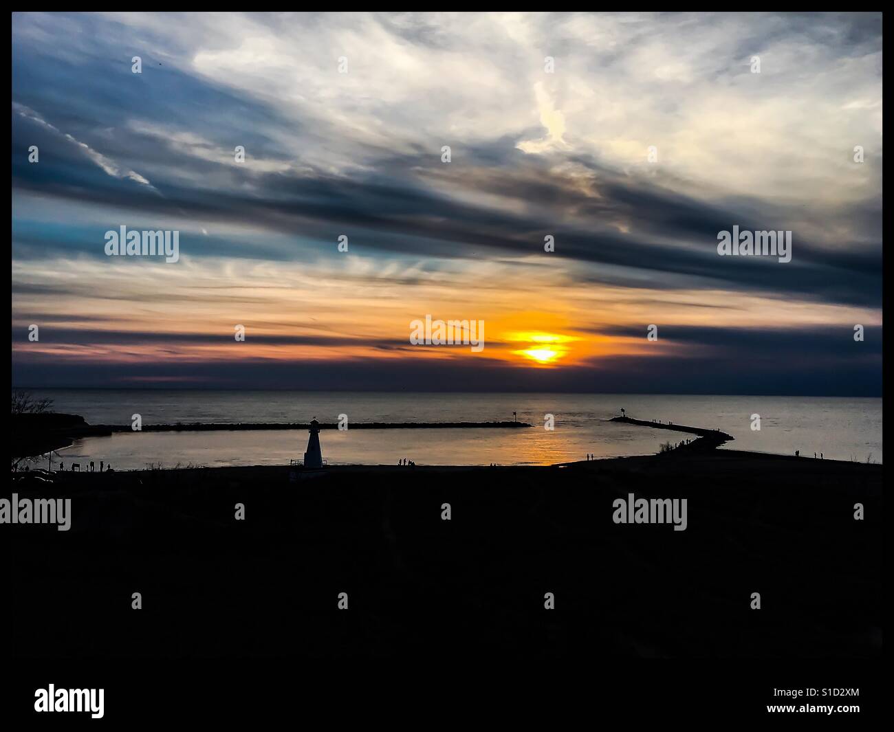 New lake wall hi-res stock photography and images - Alamy