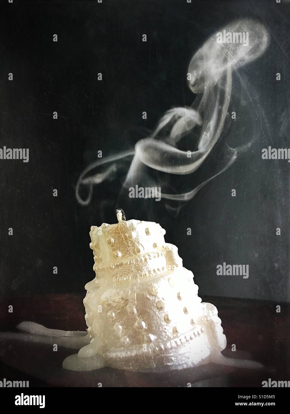 Collapsed Cake High Resolution Stock Photography and Images - Alamy