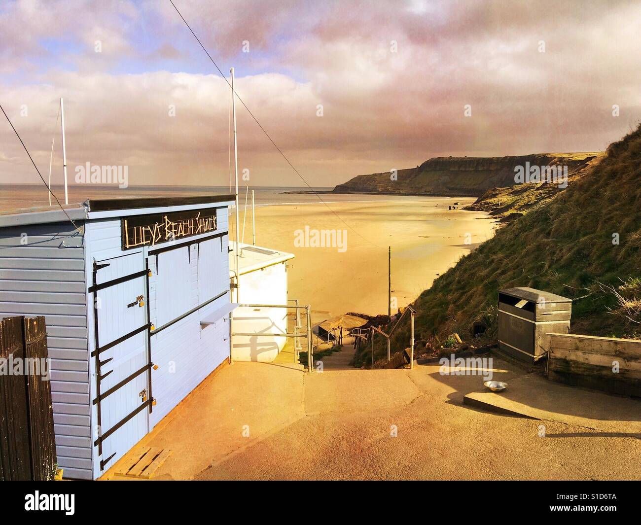 Cayton bay beach hi-res stock photography and images - Alamy