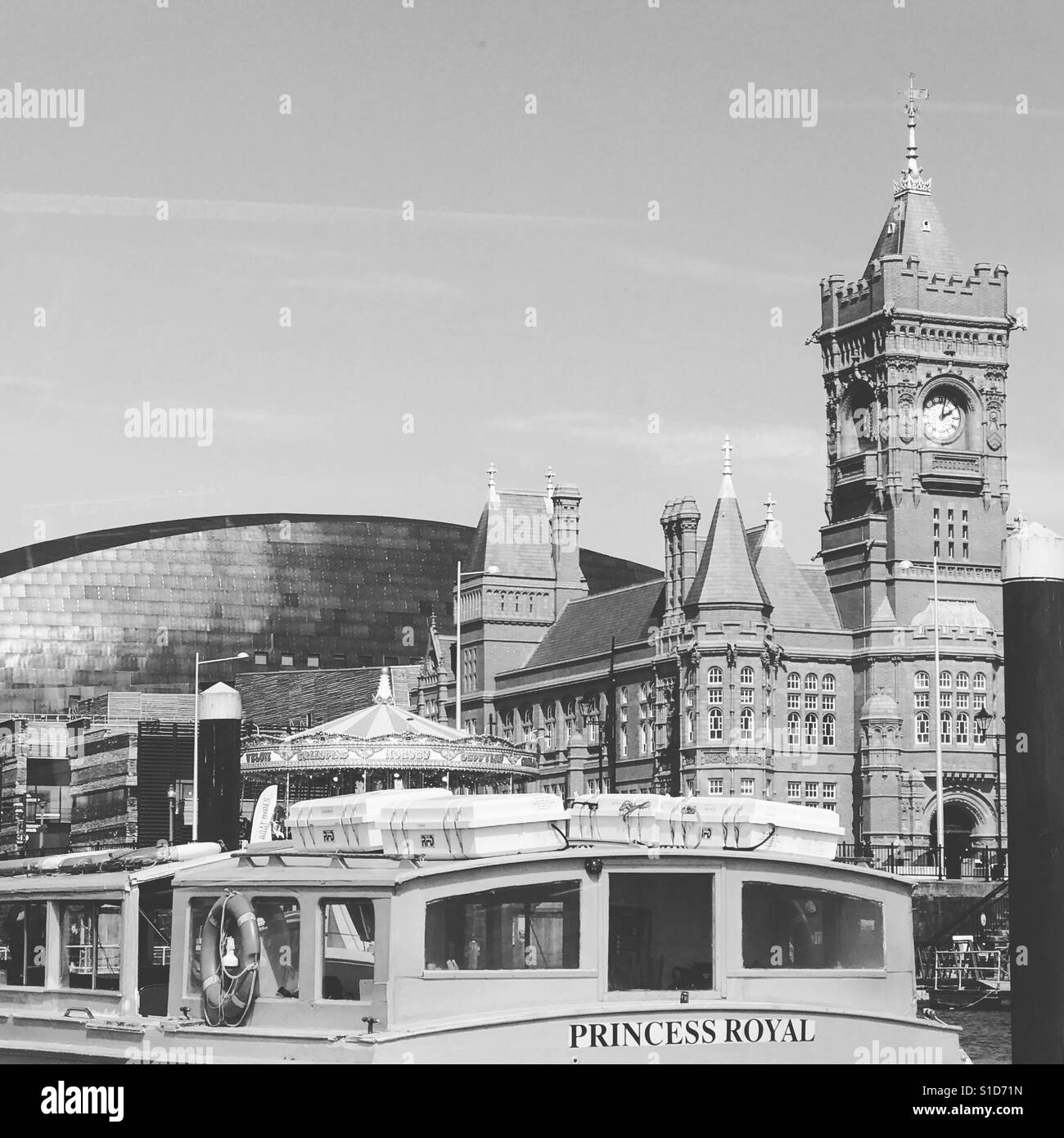 Cardiff aquabus hi-res stock photography and images - Alamy