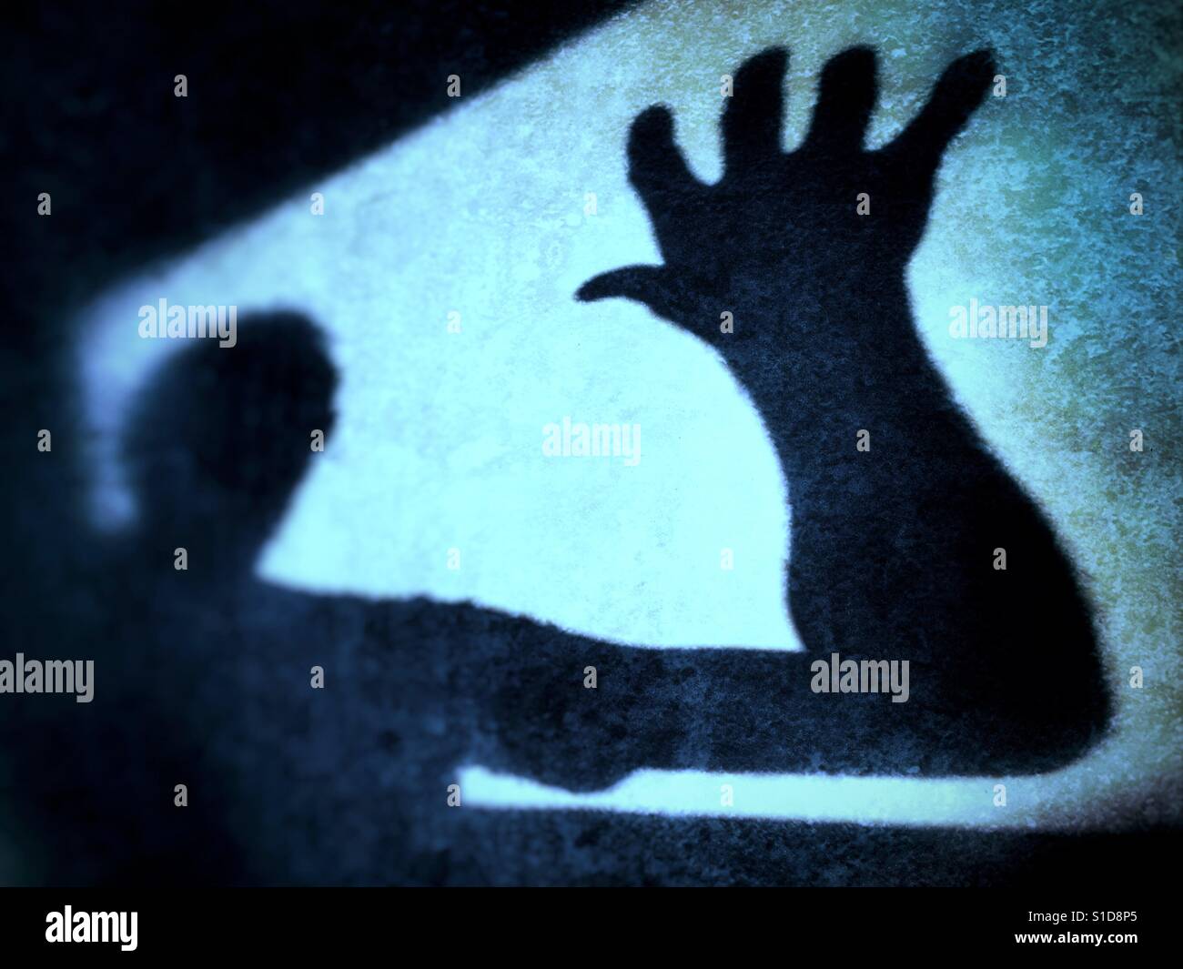 Shadowy figure hi-res stock photography and images - Alamy