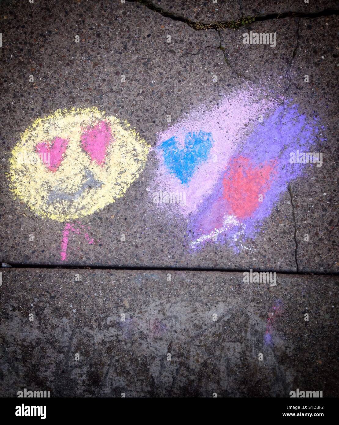 Drawing sidewalk chalk art hi-res stock photography and images - Alamy