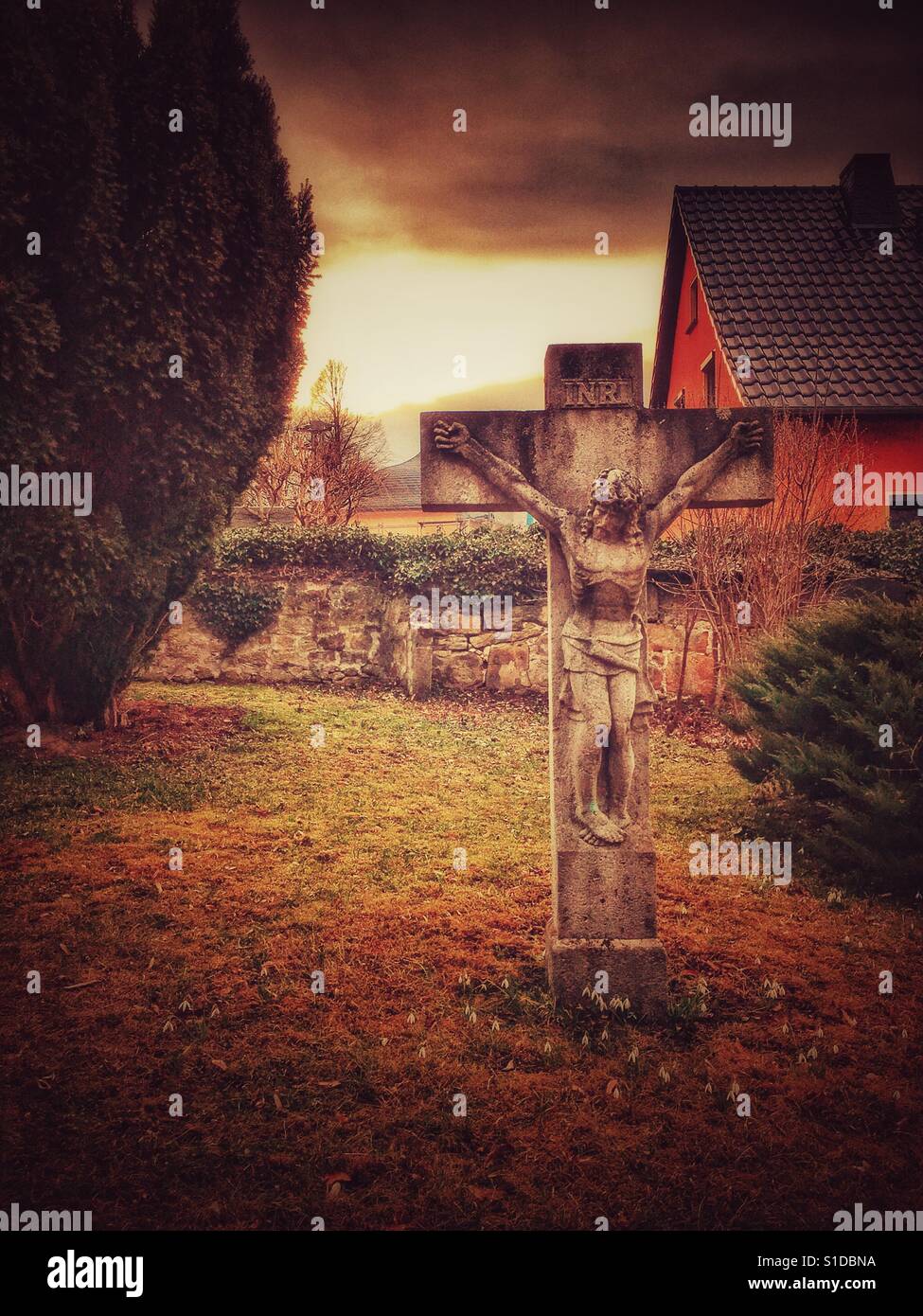 Tombstone with jesus christ hi-res stock photography and images - Alamy